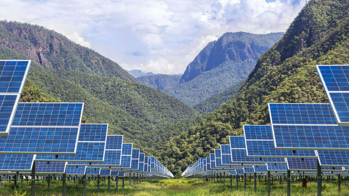 Solar farms industry continues to grow at a rapid rate – Inside Telecom